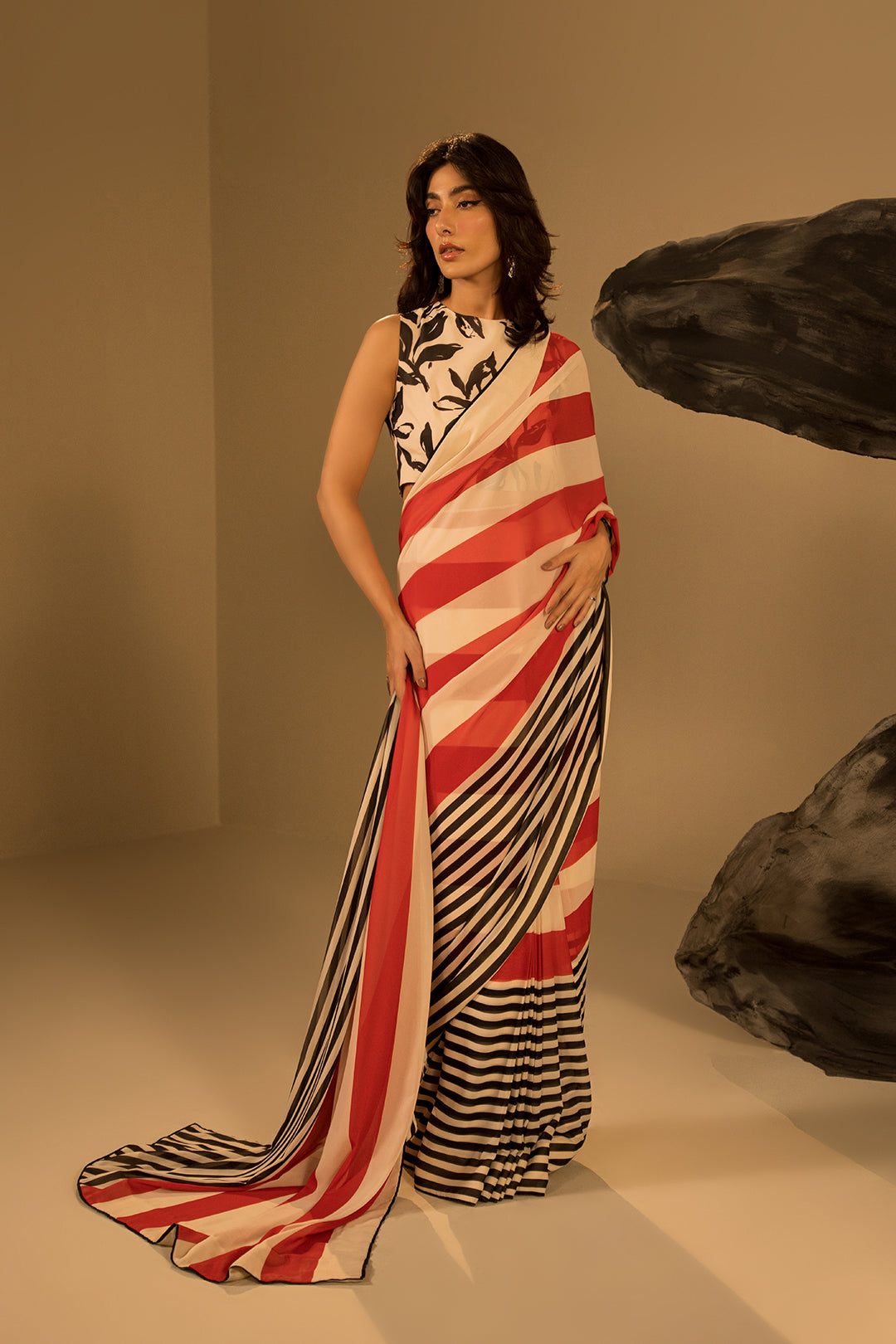 Bold Striped Saree (Sleeveless) – Lulusar