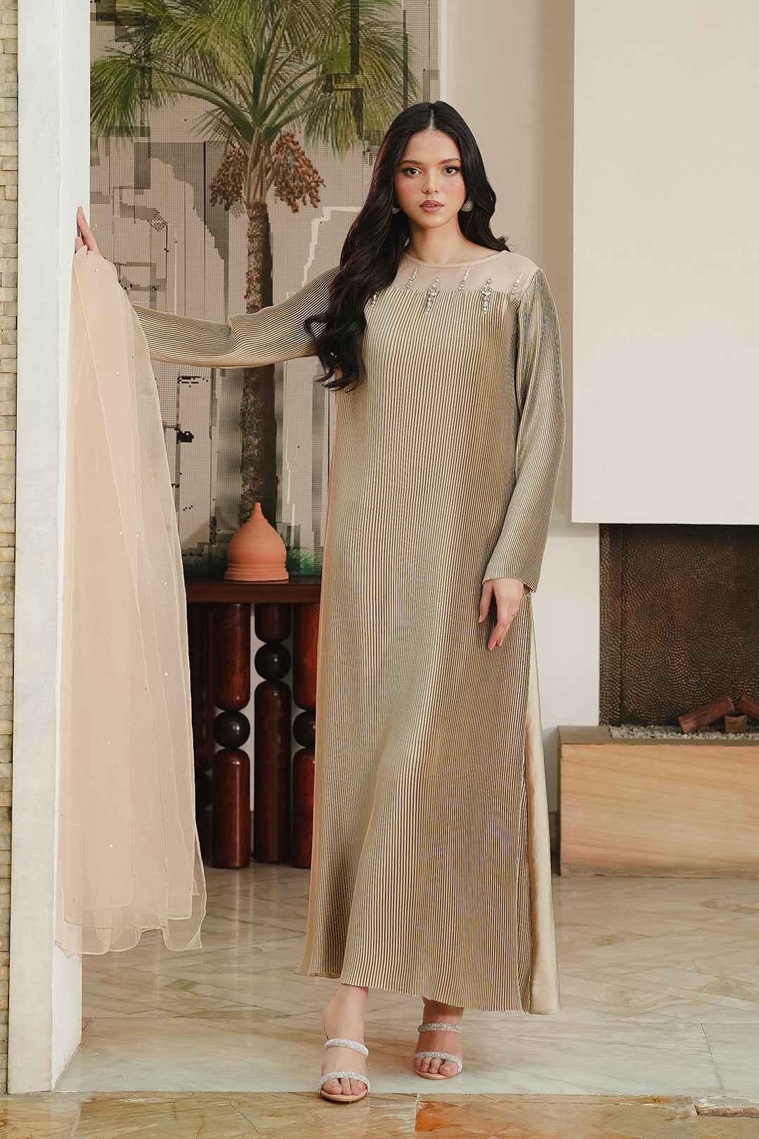 Nasrae Pleated Dress – Lulusar