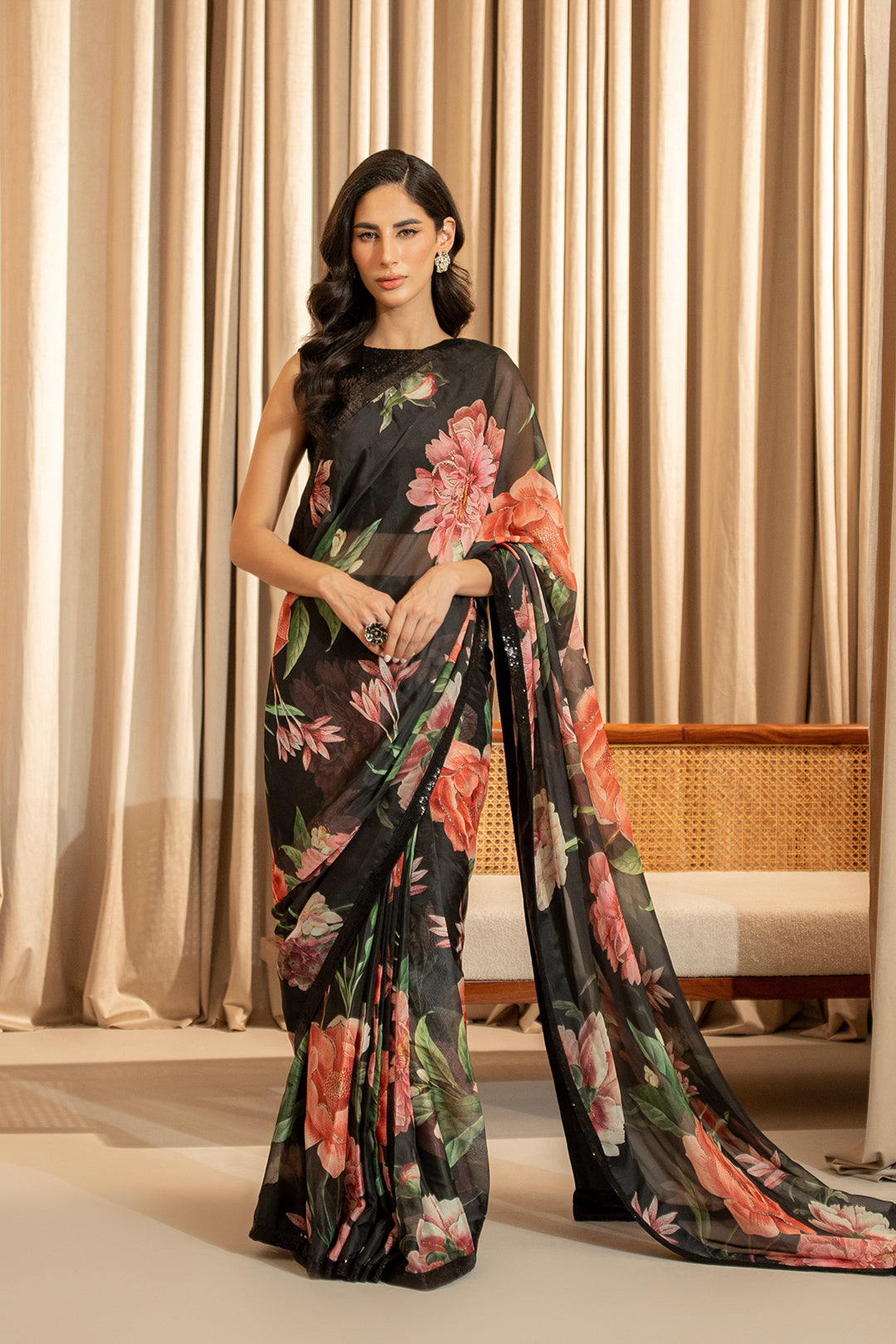 Marozai Crop Top & Saree (Sleeveless) – Lulusar