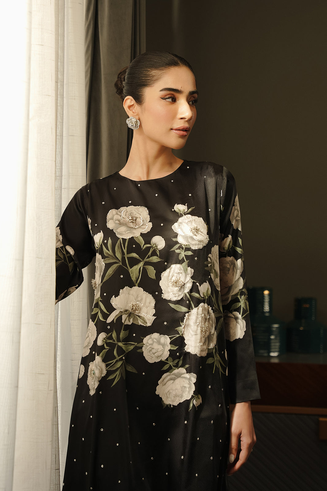 Pakistani clothing brand | Shop elegant long dresses for women – Lulusar